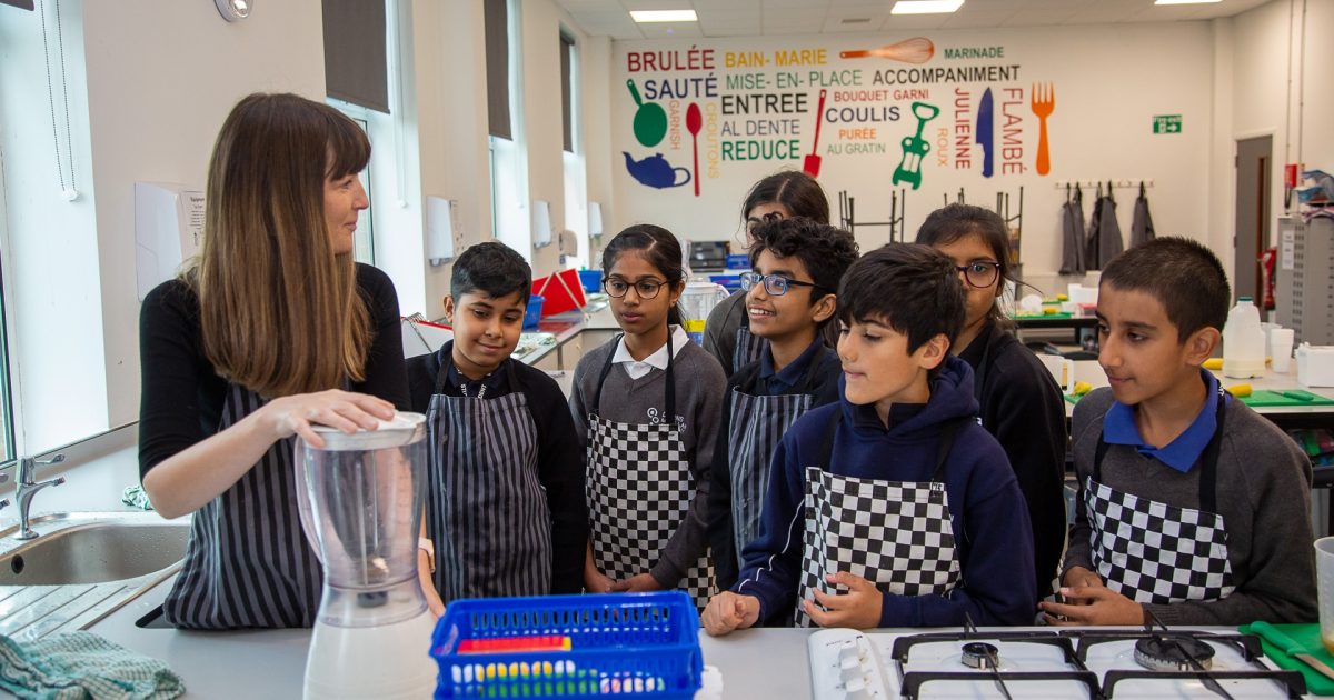 Dixons Academies Trust | Why train to teach with Dixons?